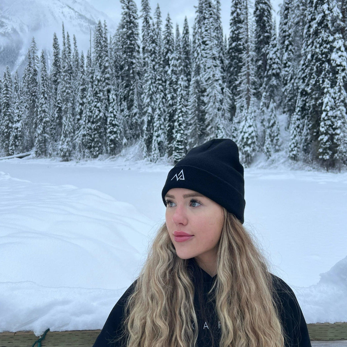 Elliot Beanie - Ultra-Comfy with Classic Nexarina Logo – NEXARINA